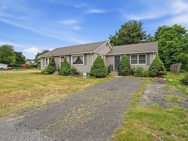 house with 3 bedroom, West Springfield MA ES103624304