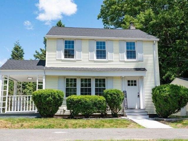 house with 3 bedroom, West Springfield MA ES103774425