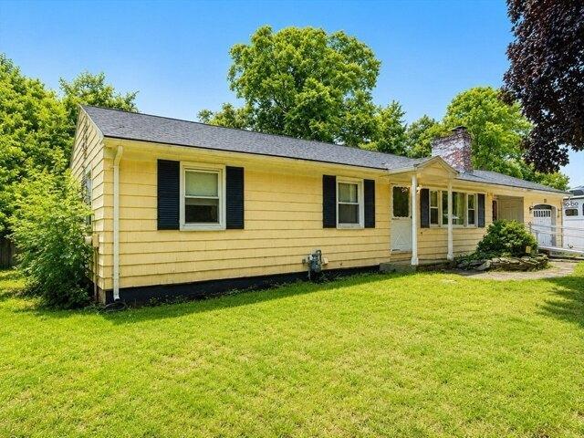 house with 3 bedroom, West Springfield MA ES103774514