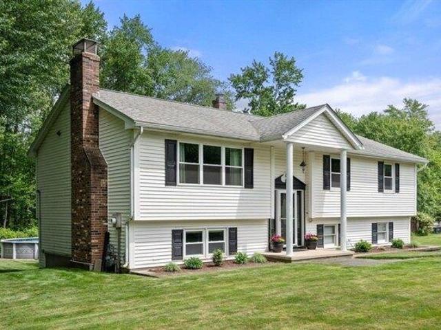 house with 3 bedroom, West Springfield MA ES103807433