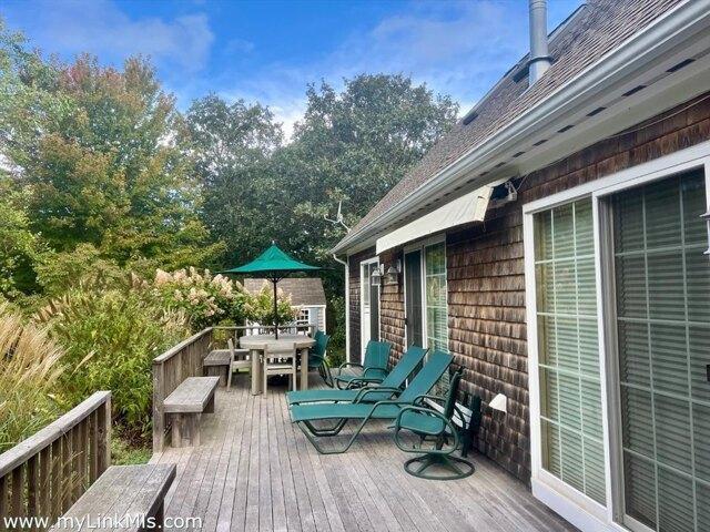 house with 3 bedroom, West Tisbury MA DS102583730