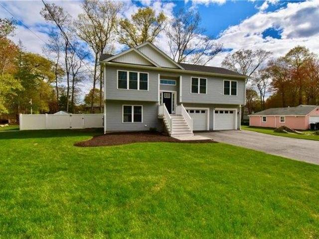 house with 3 bedroom, West Warwick RI DLS102558945