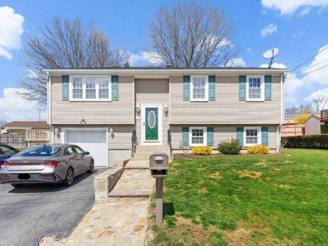 house with 3 bedroom, West Warwick RI DLS102822889