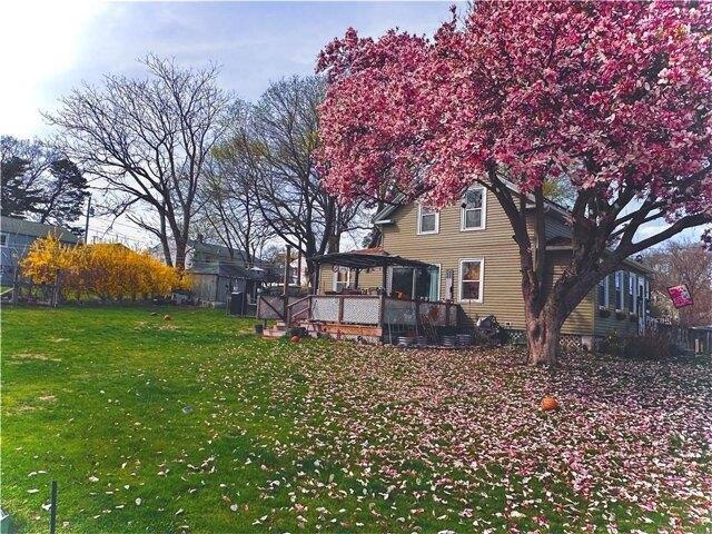 house with 3 bedroom, West Warwick RI DLS103037795