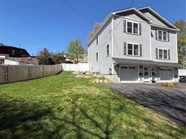 house with 3 bedroom, West Warwick RI DLS103099756
