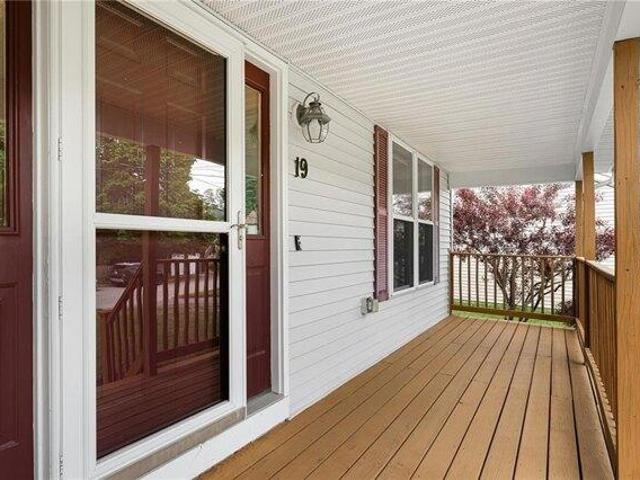 house with 3 bedroom, West Warwick RI DLS103100054