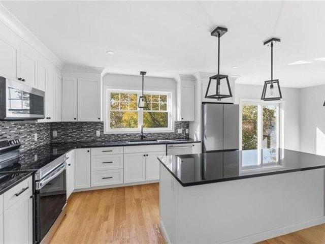 house with 3 bedroom, West Warwick RI DS101897820