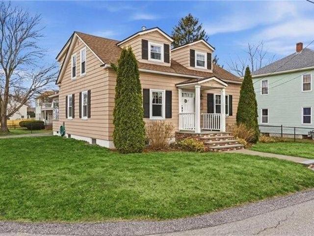 house with 3 bedroom, West Warwick RI DS102444516