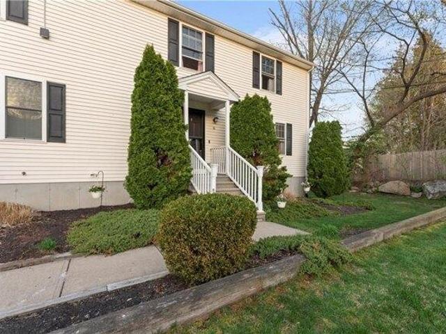 house with 3 bedroom, West Warwick RI DS102670603