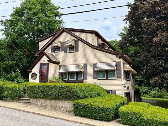 house with 3 bedroom, West Warwick RI DS103017461