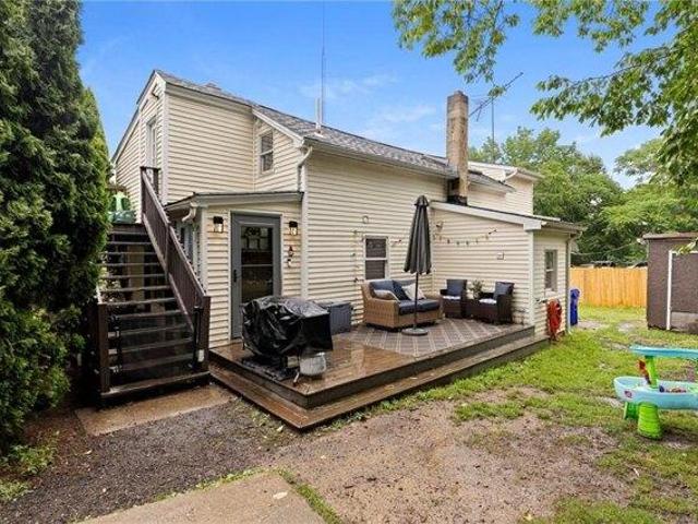 house with 3 bedroom, West Warwick RI DS104263929