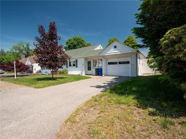 house with 3 bedroom, West Warwick RI ES103099202
