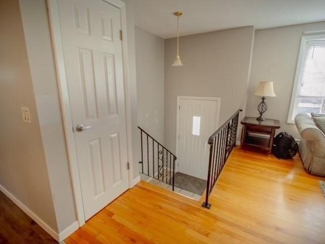 house with 3 bedroom, West Warwick RI ES103223132