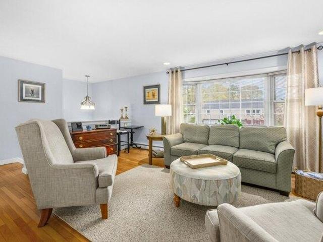 house with 3 bedroom, West Yarmouth MA DS102592517