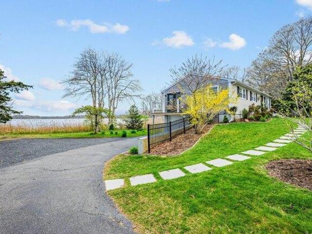 house with 3 bedroom, West Yarmouth MA DS102960991