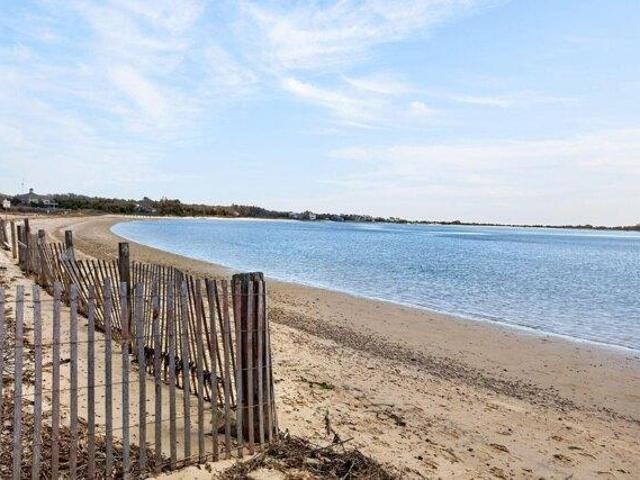 house with 3 bedroom, West Yarmouth MA ES102826907