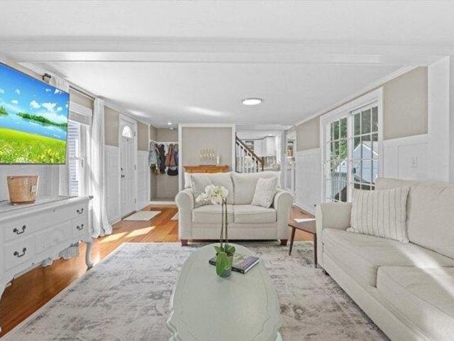 house with 3 bedroom, Westborough MA ES105083150