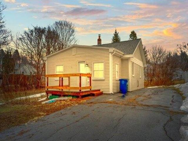 house with 3 bedroom, Westbrook ME DLS102477591