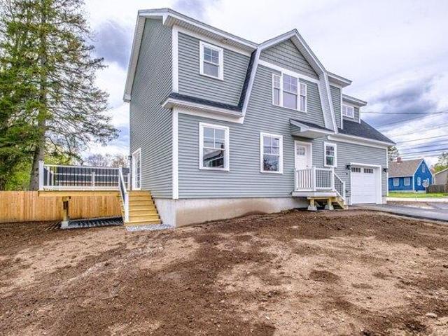 house with 3 bedroom, Westbrook ME DLS102709281