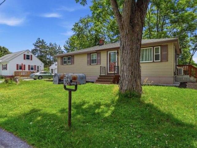house with 3 bedroom, Westbrook ME ES104116135