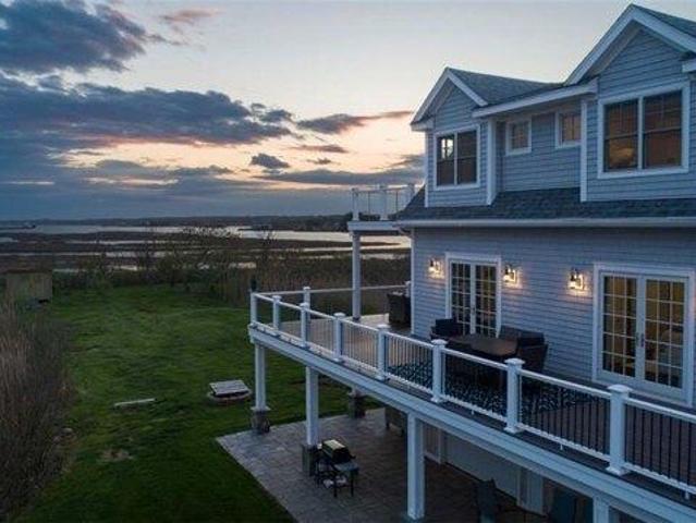house with 3 bedroom, Westerly RI DLS102370903