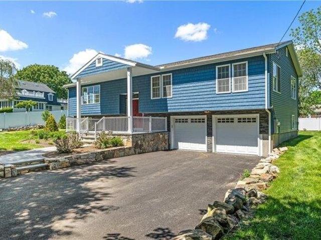 house with 3 bedroom, Westerly RI DLS103019138