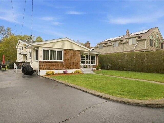 house with 3 bedroom, Westerly RI DS102593719