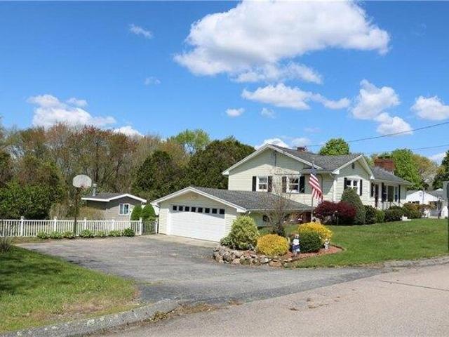 house with 3 bedroom, Westerly RI DS102670031