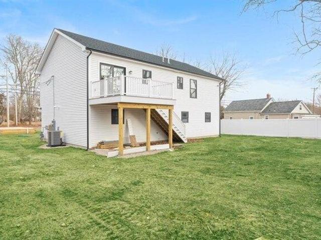 house with 3 bedroom, Westerly RI DS102828176