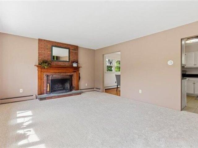 house with 3 bedroom, Westerly RI ES103160456