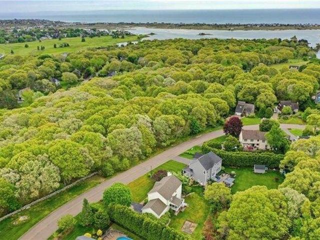 house with 3 bedroom, Westerly RI ES103189123