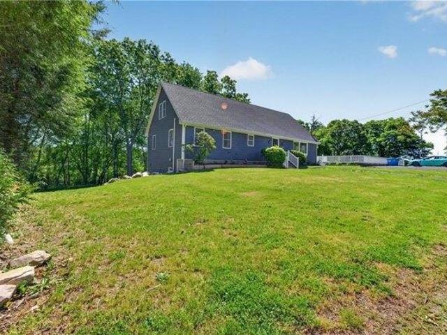 house with 3 bedroom, Westerly RI ES104151990