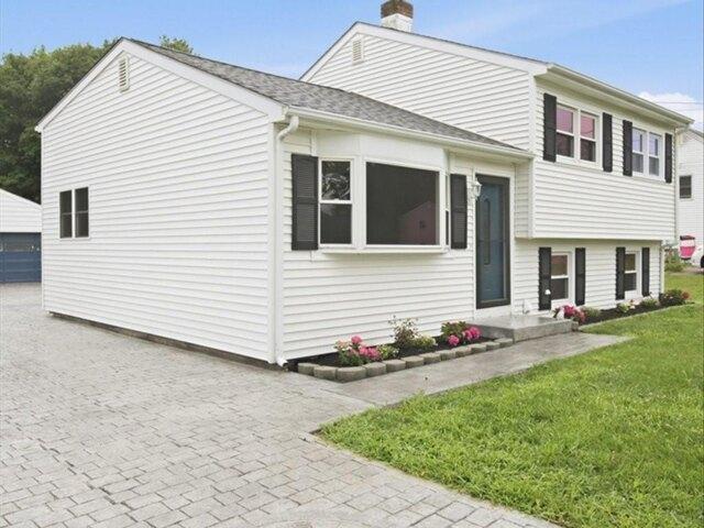 house with 3 bedroom, Westerly RI ES104295414