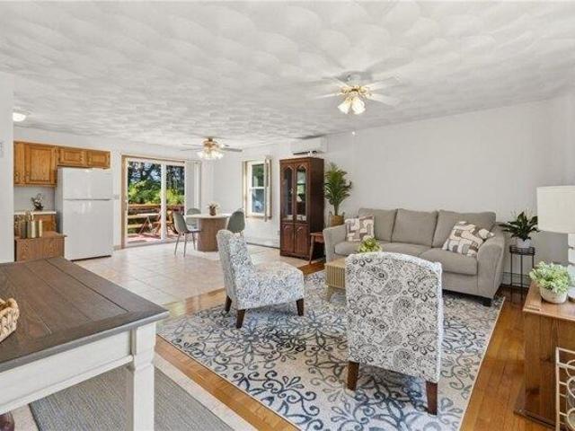 house with 3 bedroom, Westerly RI ES105094709