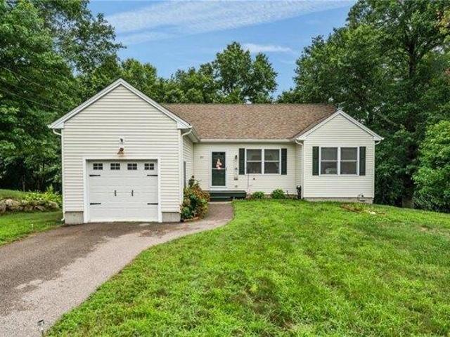 house with 3 bedroom, Westerly RI ES105231897