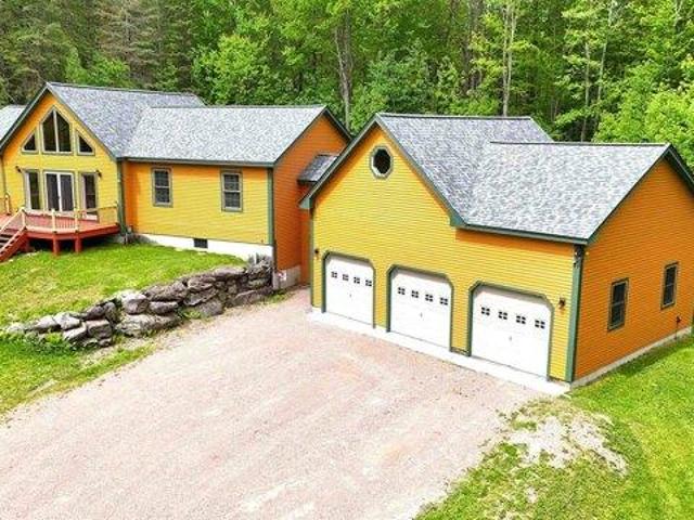 house with 3 bedroom, Westford VT DS103162578