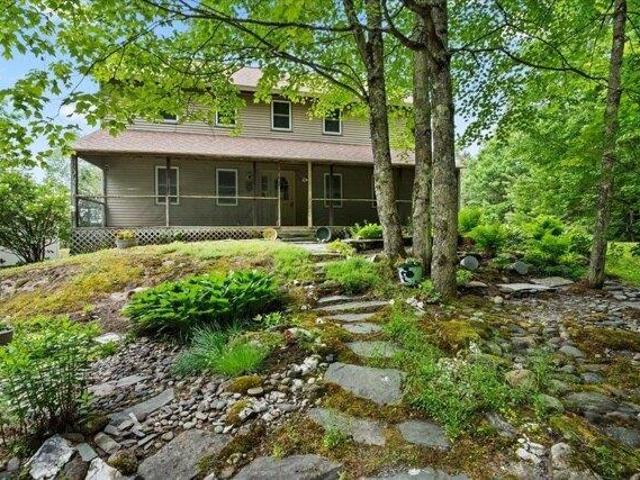 house with 3 bedroom, Westford VT DS104151027