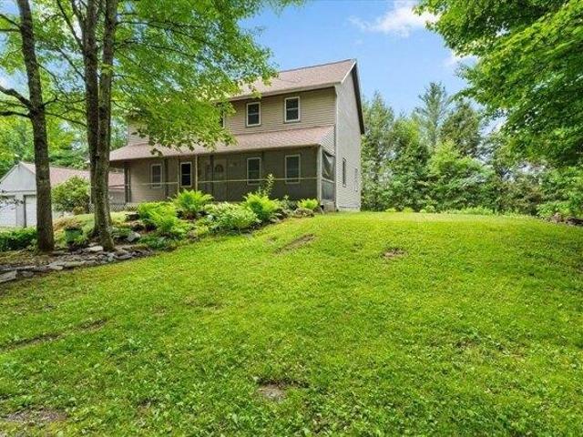 house with 3 bedroom, Westford VT ES104570692