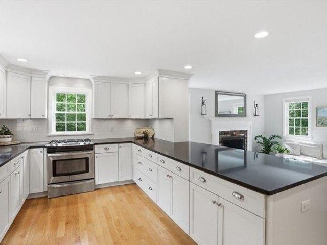 house with 3 bedroom, Westford MA DS102922153
