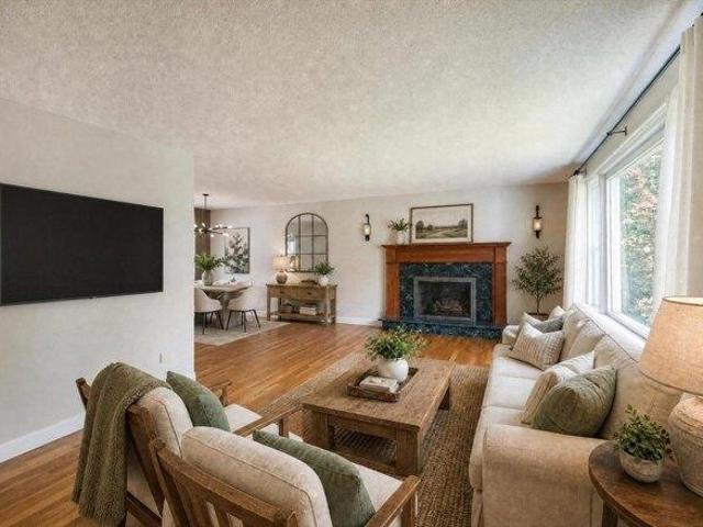 house with 3 bedroom, Westford MA DS104153485