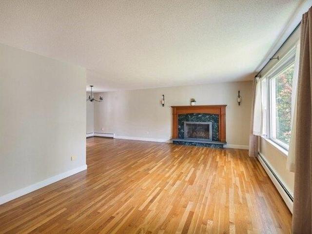 house with 3 bedroom, Westford MA ES103497522