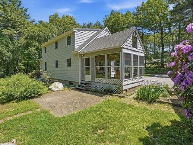 house with 3 bedroom, Westford MA ES105093583