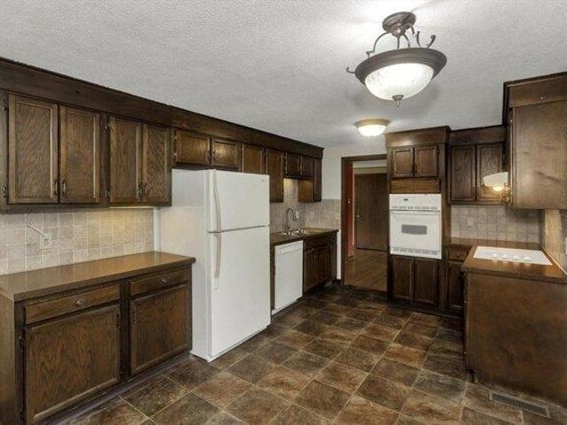 house with 3 bedroom, Westfield MA DLS102371505