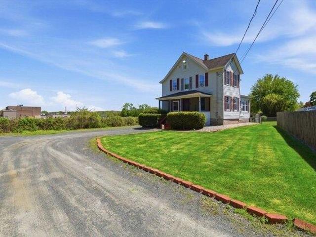 house with 3 bedroom, Westfield MA ES103493695