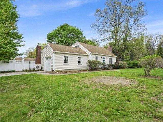 house with 3 bedroom, Westfield MA ES103588424