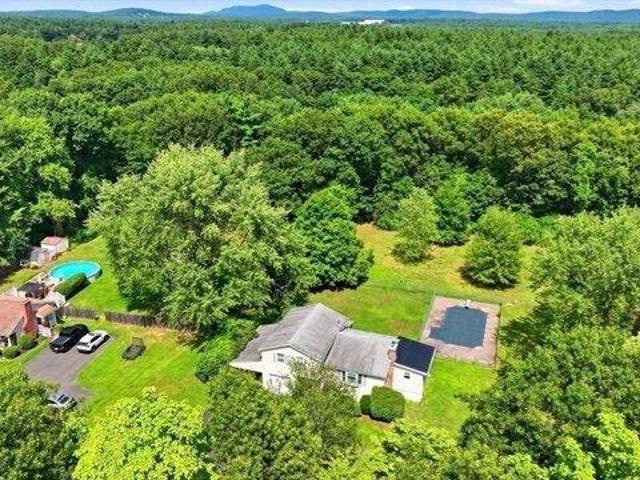 house with 3 bedroom, Westfield MA ES104808208
