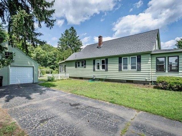 house with 3 bedroom, Westfield MA ES105081812
