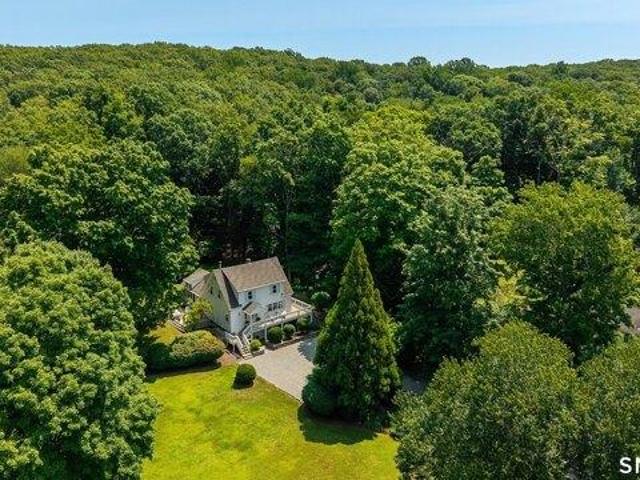 house with 3 bedroom, Weston CT ES104831022
