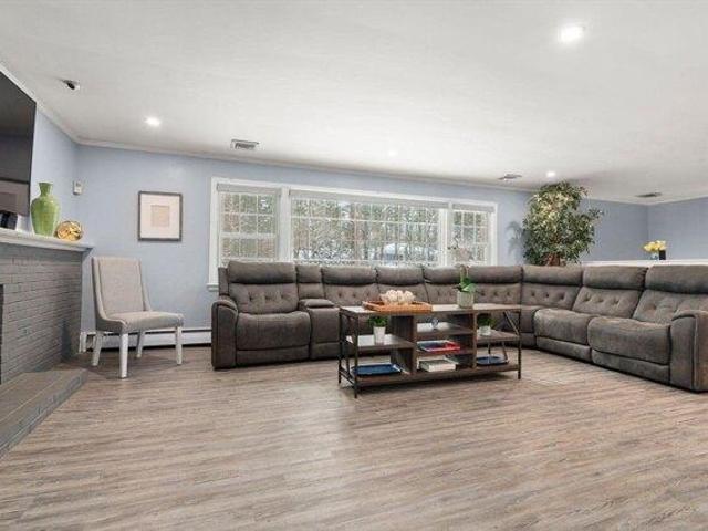 house with 3 bedroom, Weston MA ES103548312