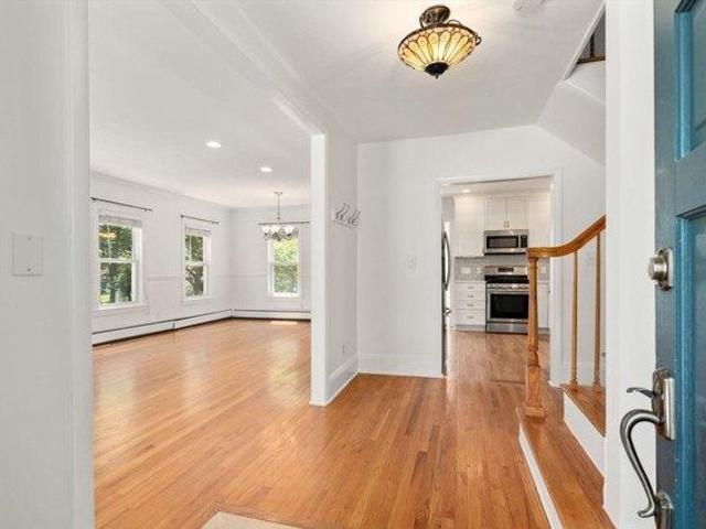 house with 3 bedroom, Weston MA ES104569223